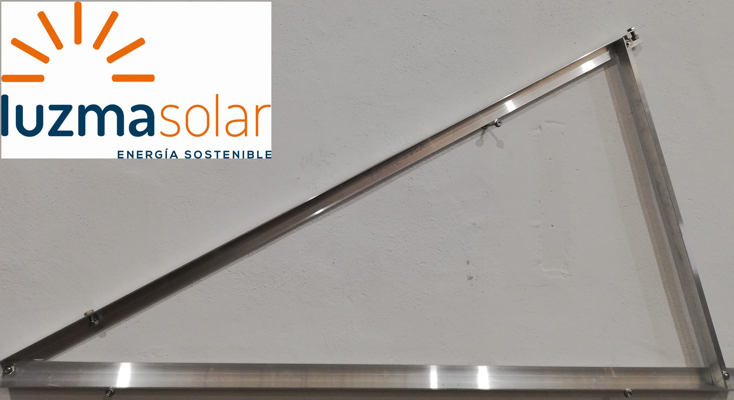 Estructura Inclinada con Triángulos - Luzma Solar